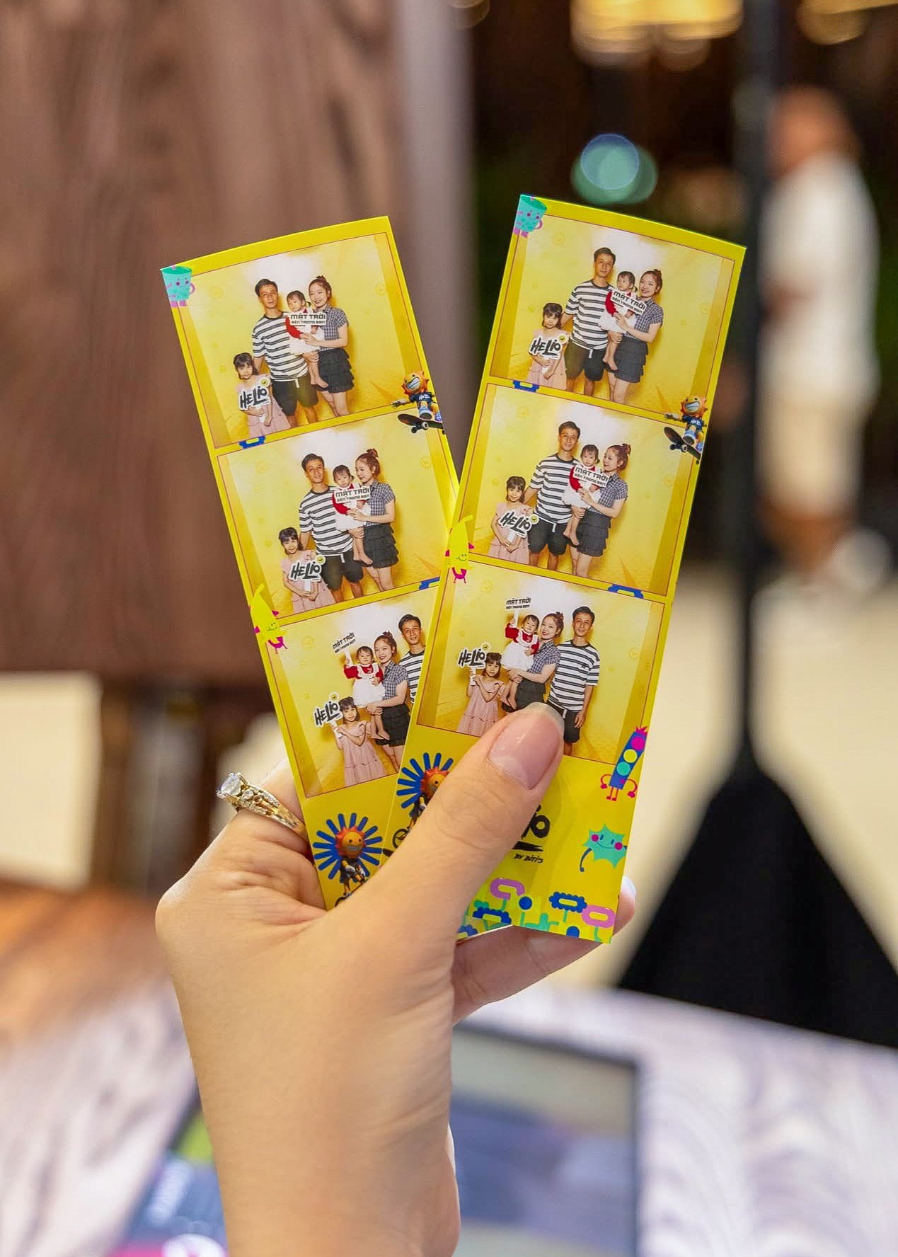Rainbow Photo Booth Rental | Dịch vụ Photo Booth sự kiện